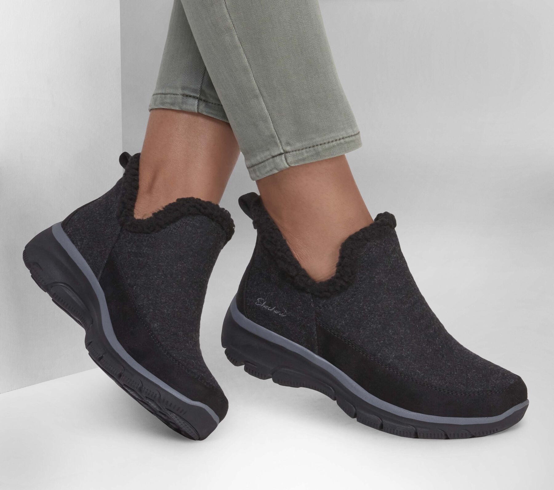 Shop the Relaxed Fit: Easy Going - Winter Kiss | SKECHERS CA